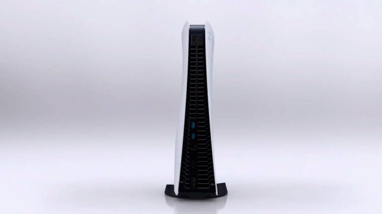 First detail image of the back of PS5: layout and rear connections